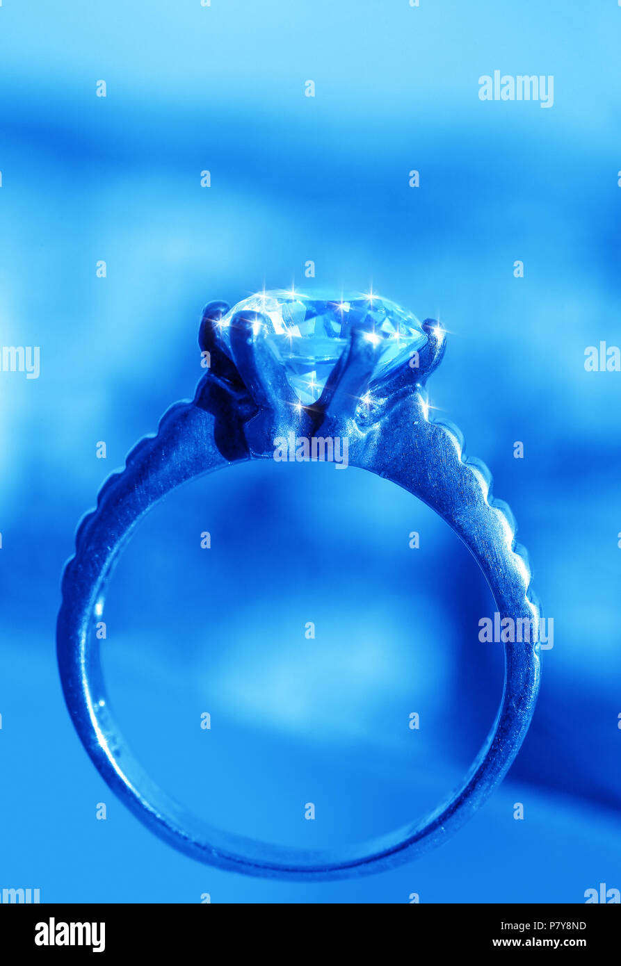 Valuable present hi-res stock photography and images - Alamy