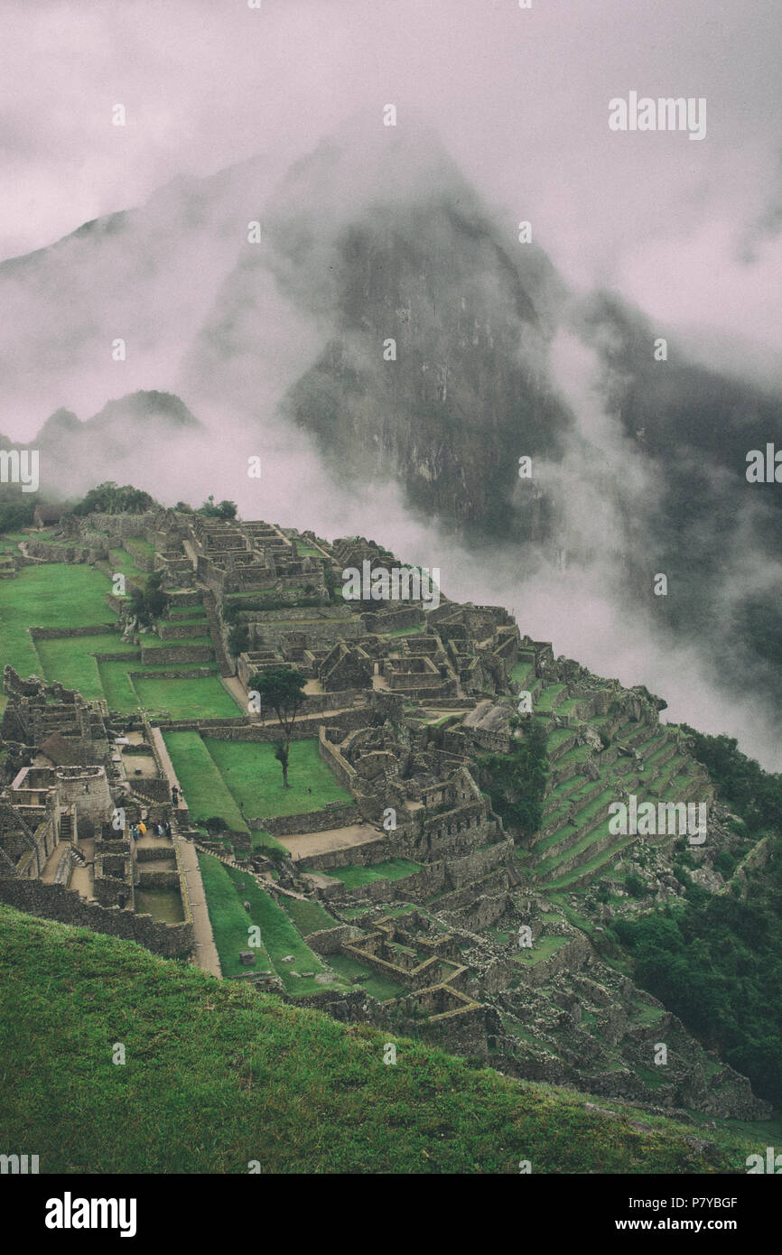 Verical view hi-res stock photography and images - Alamy