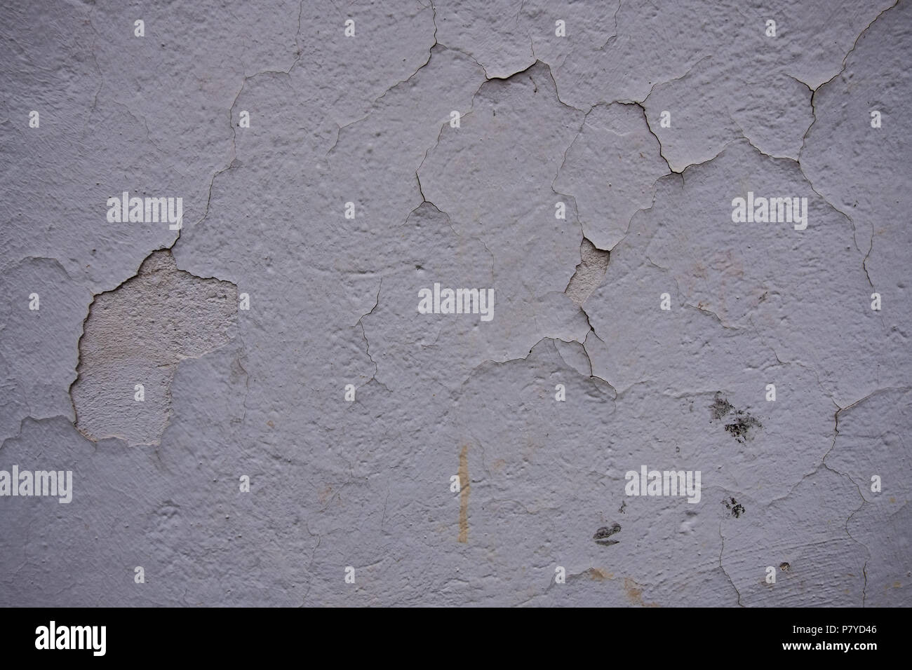Peeling plaster in a white concrete wall Stock Photo - Alamy
