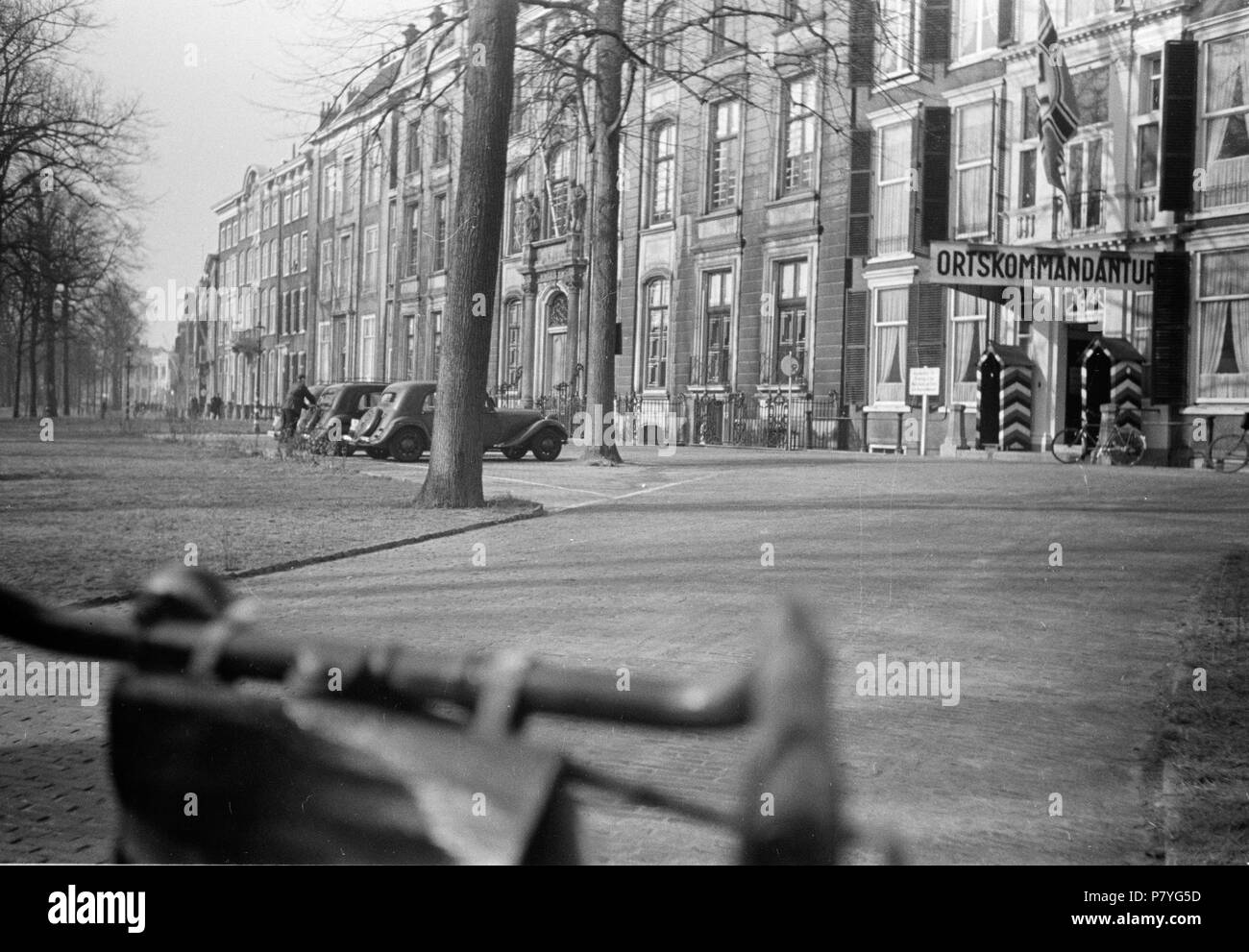 . Huizinga collectie afbraak stadsdelen - NIOD - 216505. Nederlands ...