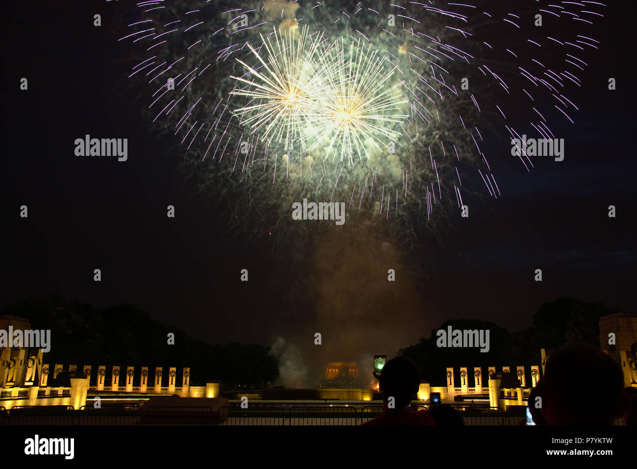 July 4th fireworks on National Mall with Lincoln Monument and WWII ...