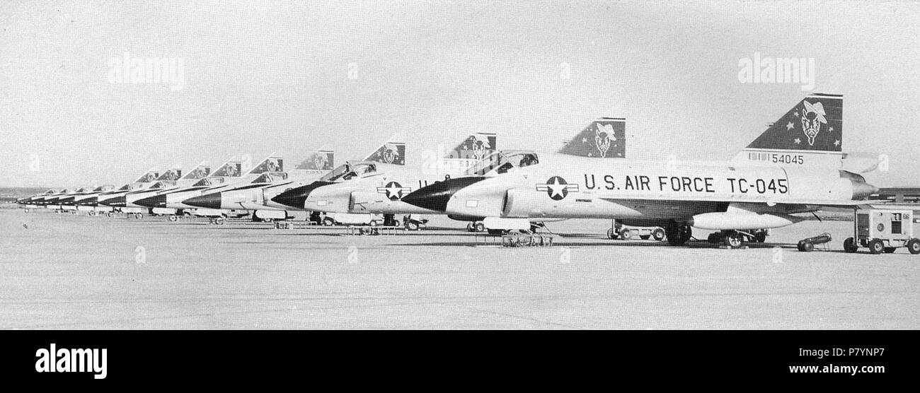 431st Fighter-Interceptor Squadron Convair F-102 Delta Daggers on ...