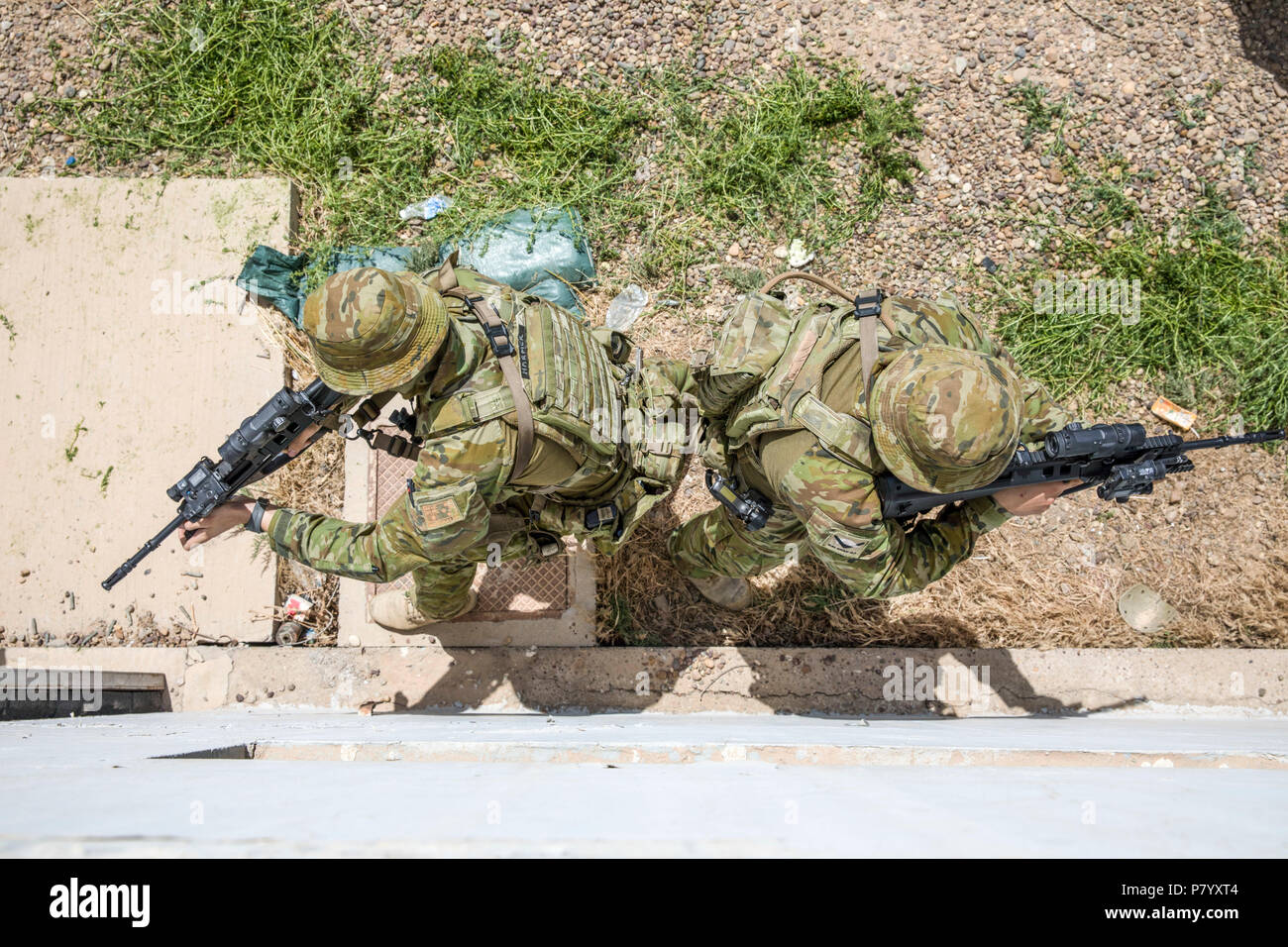 Army camp iraq hi-res stock photography and images - Alamy