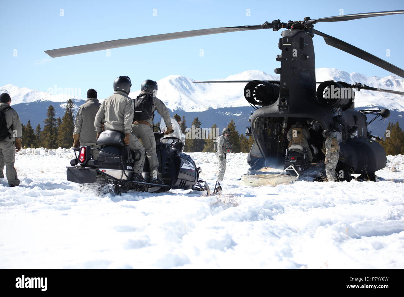 U.S. Army Soldiers, assigned to 10th Special Forces Group (Airborne ...