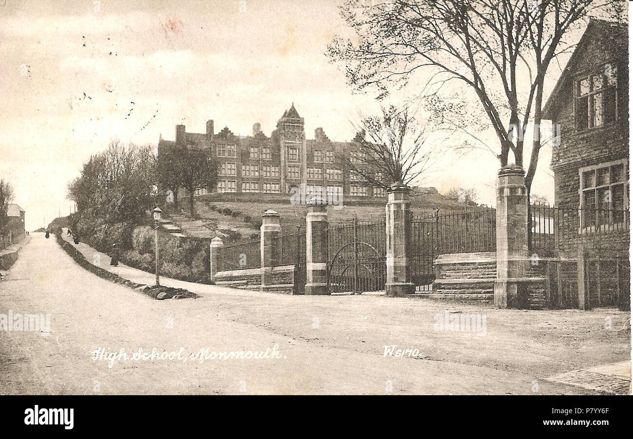 English: Haberdashers' Monmouth School for Girls as it was in 1905 . 2 ...