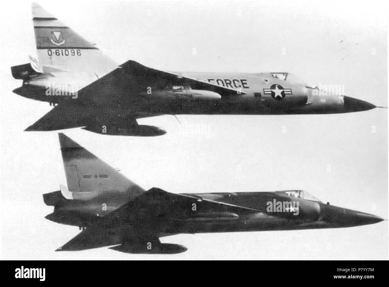 496th Fighter-Interceptor Squadron Convair F-102 Delta Daggers in ...