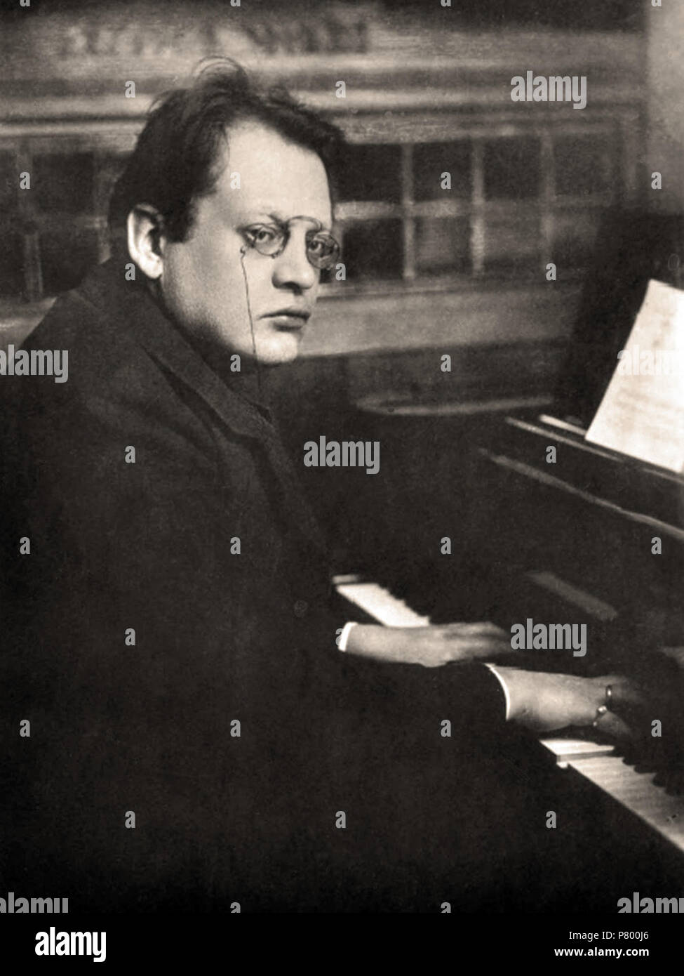 Max reger hi-res stock photography and images - Alamy