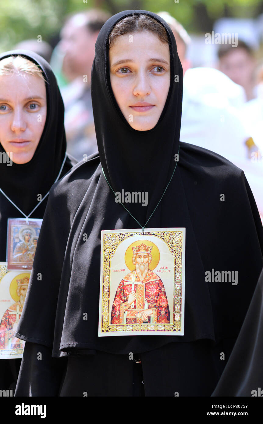 Orthodox nuns cassock hi-res stock photography and images - Alamy