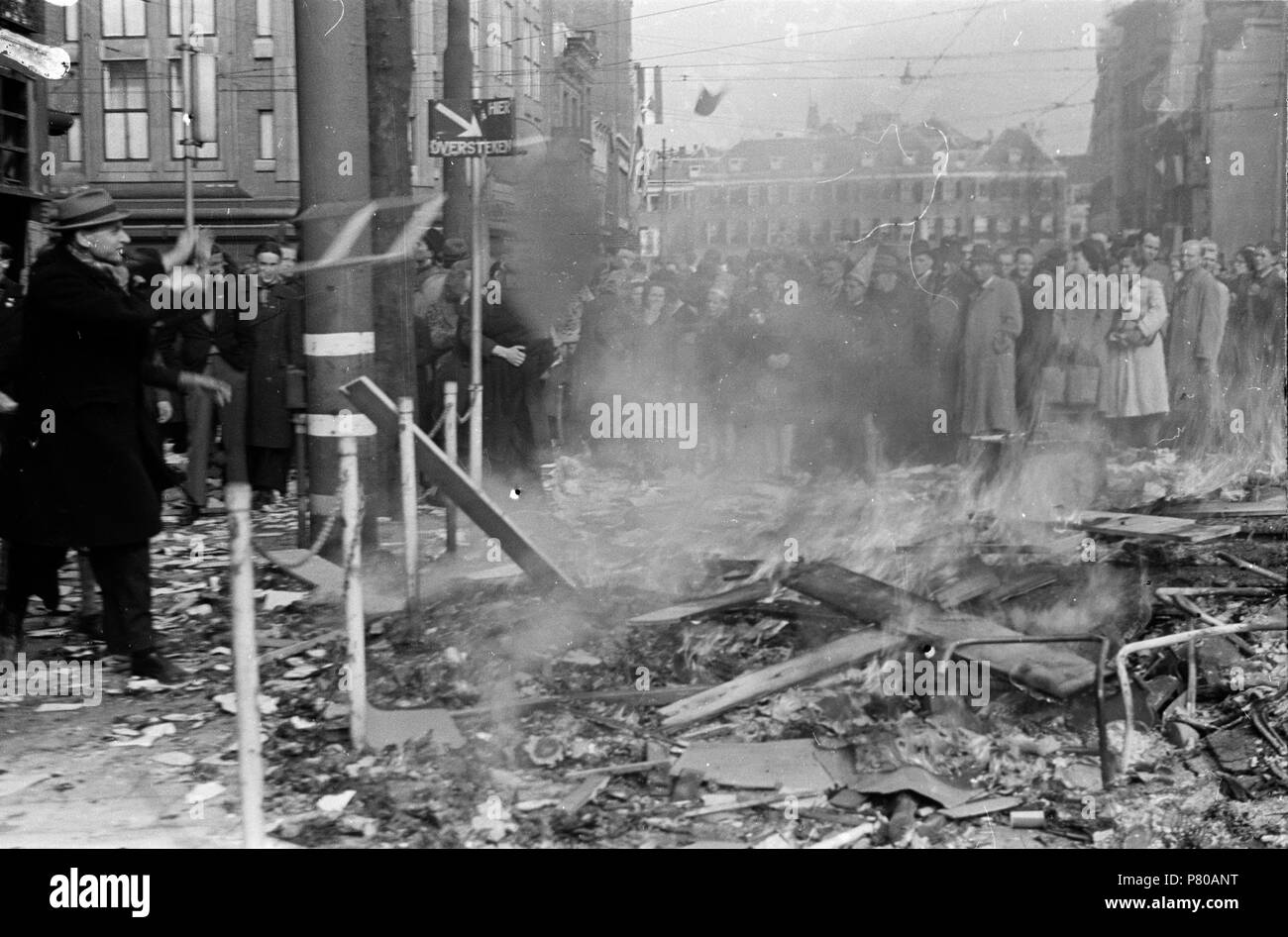 . Huizinga collectie vernieling NSB bezittingen - NIOD - 216606 ...