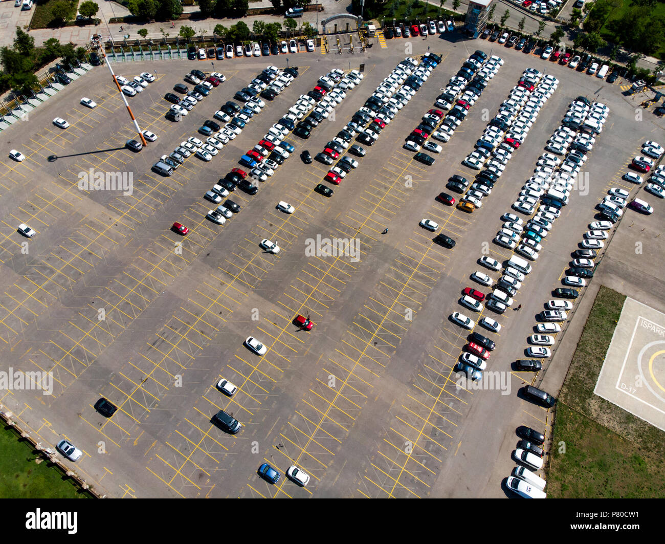 Open space with parking lot hi-res stock photography and images - Alamy