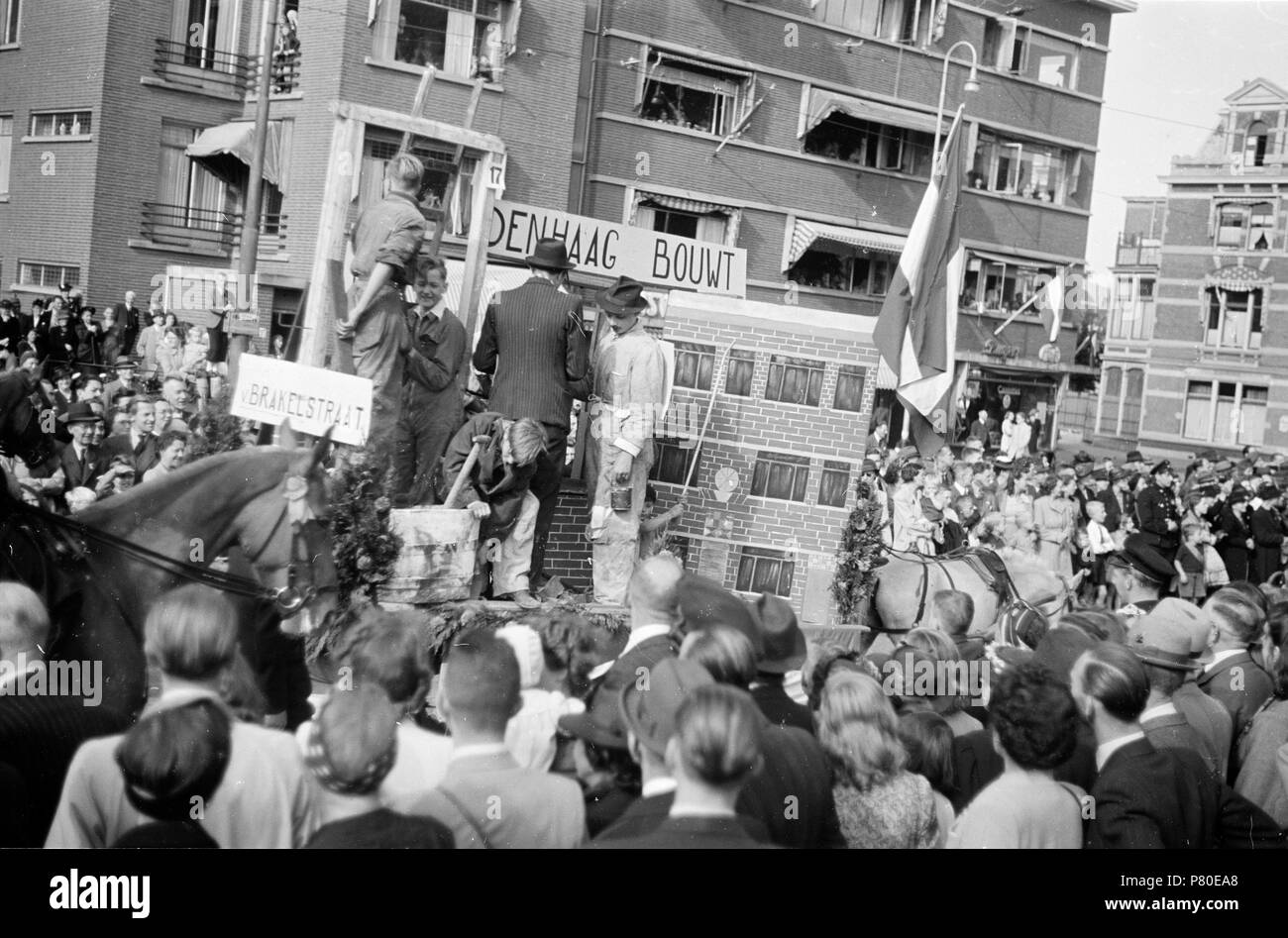 . Huizinga collectie Buitenhof - NIOD - 216814. Nederlands: Foto uit de ...
