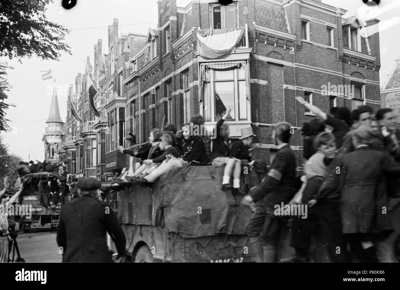 . Huizinga collectie Prinses Irene-brigade - NIOD - 216924. Nederlands ...