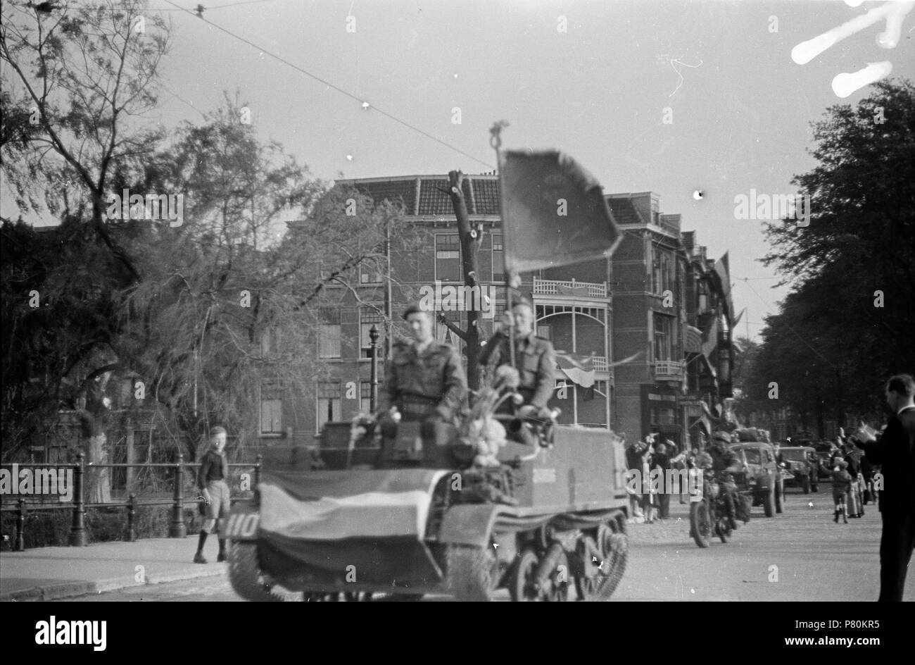 . Huizinga collectie Prinses Irene-brigade - NIOD - 216954. Nederlands ...