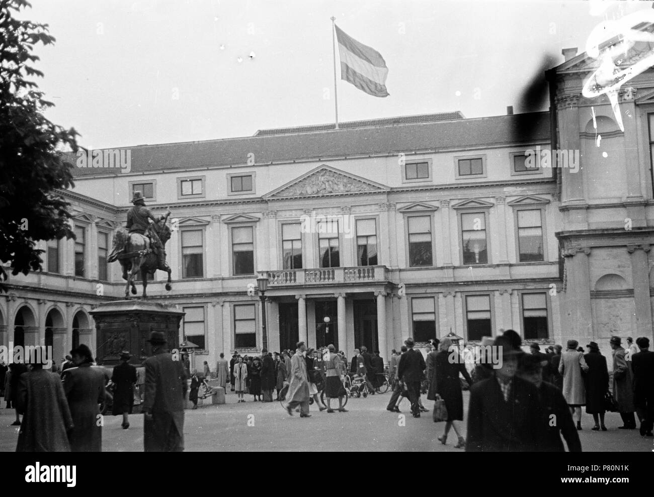 . Huizinga collectie Noordeinde - NIOD - 217048. Nederlands: Foto uit ...