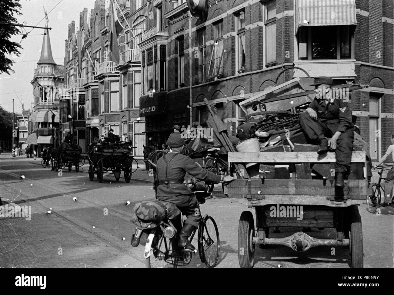 . Huizinga collectie Duitse overgave - NIOD - 217067. Nederlands: Foto ...