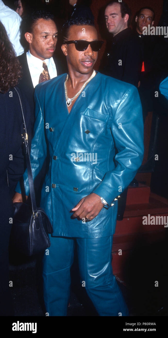 Mc hammer 1992 hi-res stock photography and images - Alamy