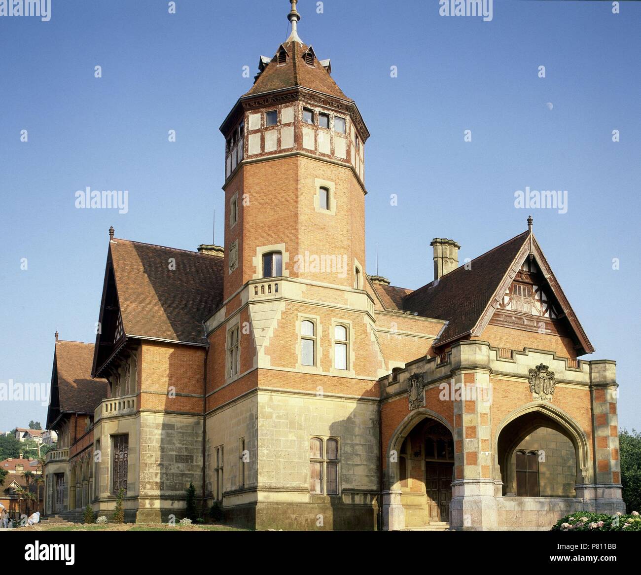 Palacio proyectado hi-res stock photography and images - Alamy