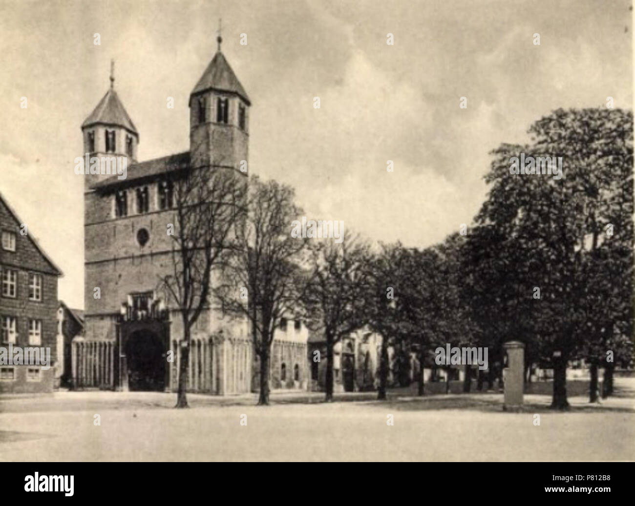 English: Gandersheim's old Romanesque abbey church, with Gothic ...