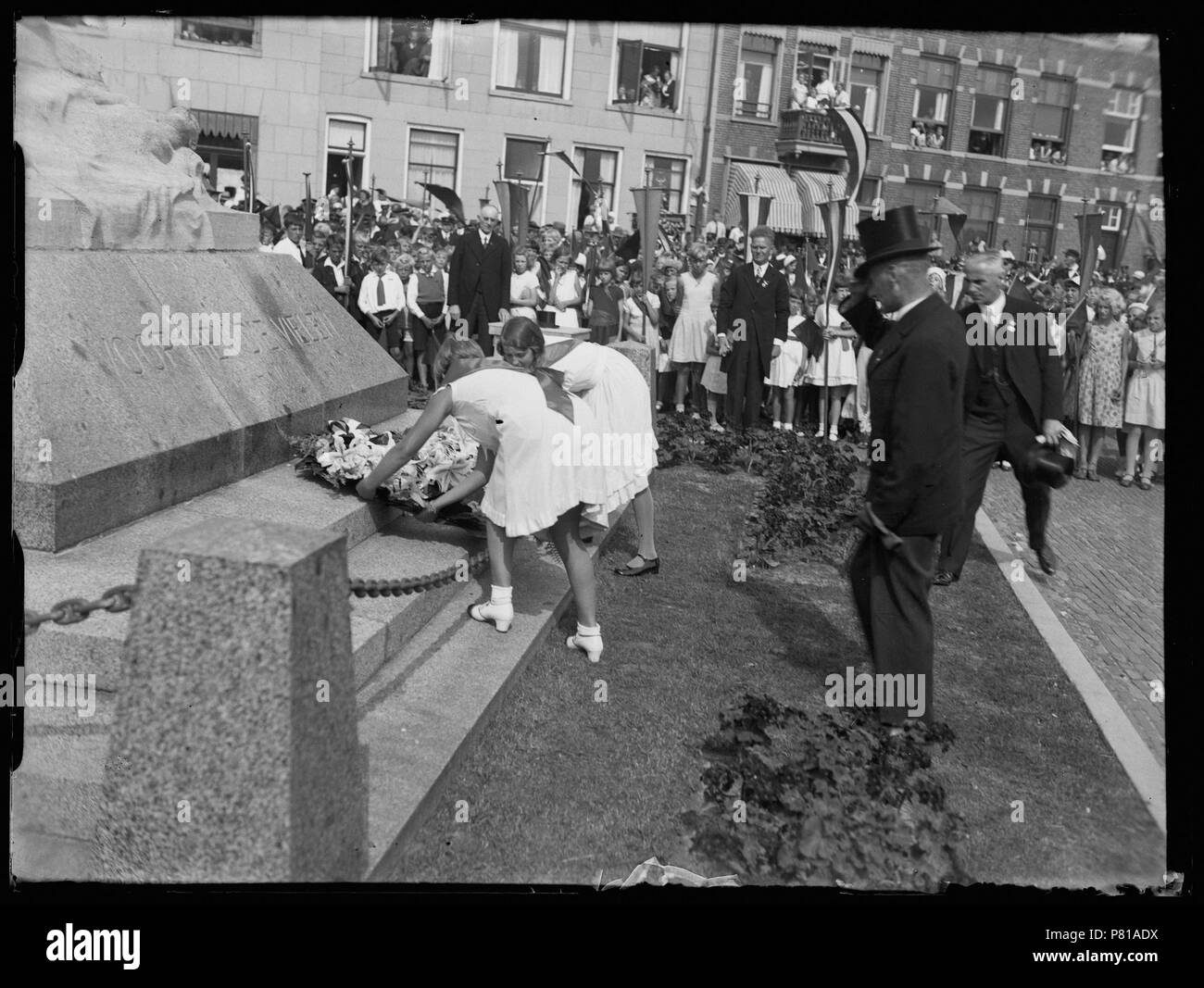 Kranslegging hi-res stock photography and images - Alamy