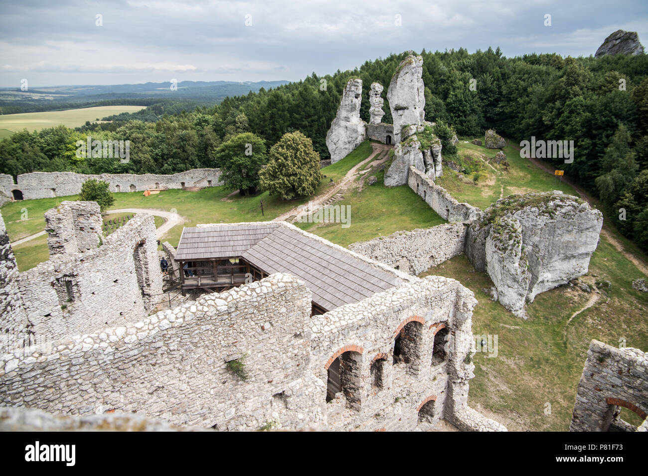 Ogrodzieniec castle, medieval castle in Silesia, Poland Stock Photo - Alamy