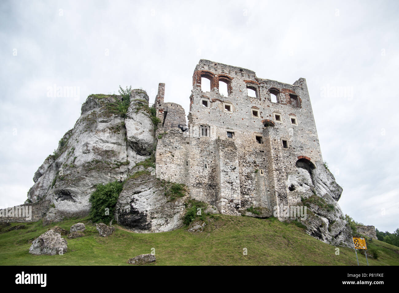 Ogrodzieniec castle, medieval castle in Silesia, Poland Stock Photo - Alamy