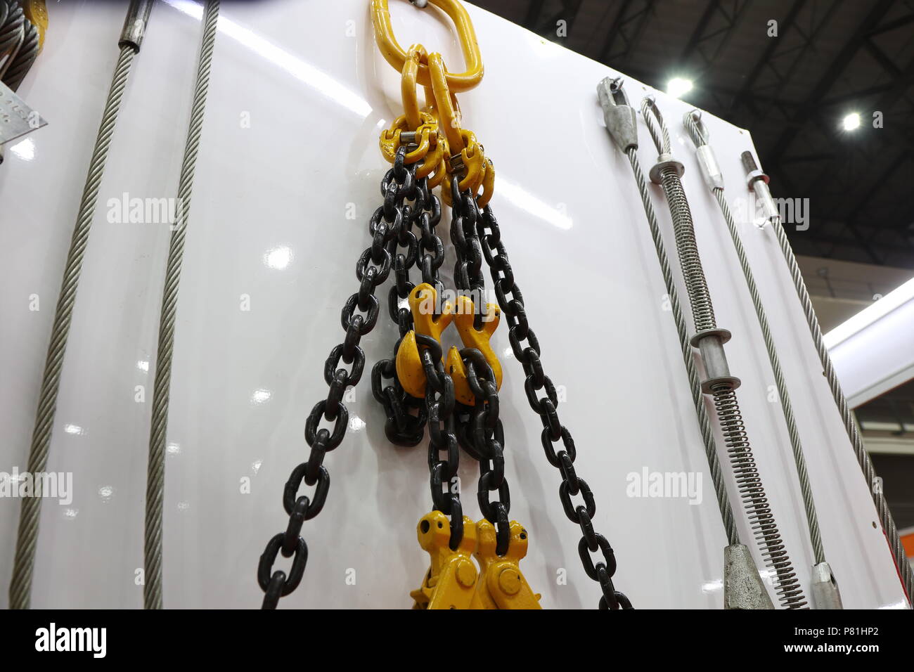 hook , chain and steel wire set for crane Stock Photo - Alamy