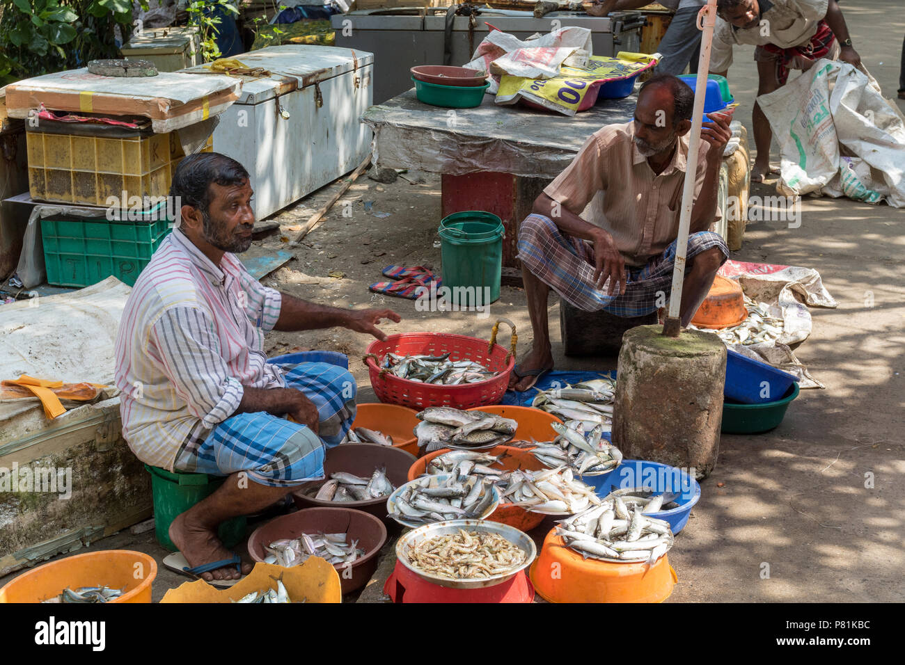 Fort cochin fish market india hi-res stock photography and images - Alamy