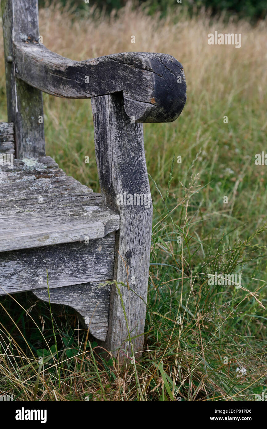Old worn bench hi-res stock photography and images - Alamy