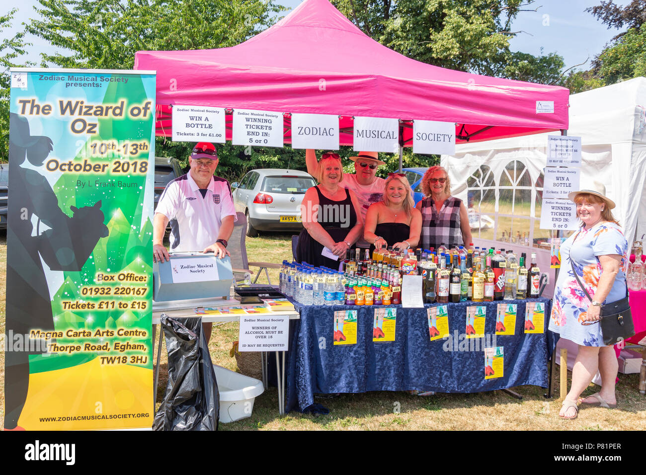 Bottle stall hi-res stock photography and images - Alamy