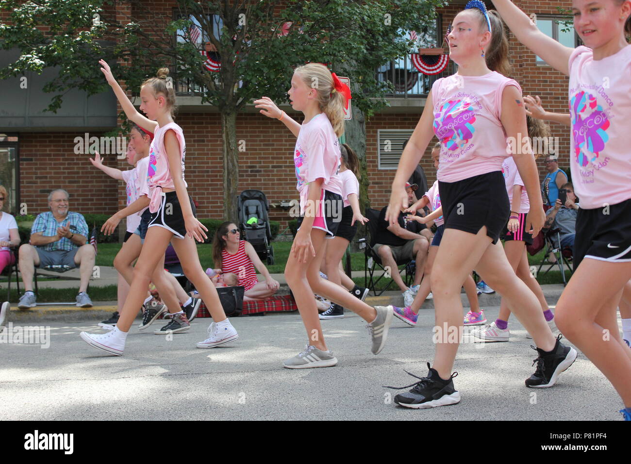 Fourth grade girls hi-res stock photography and images - Alamy