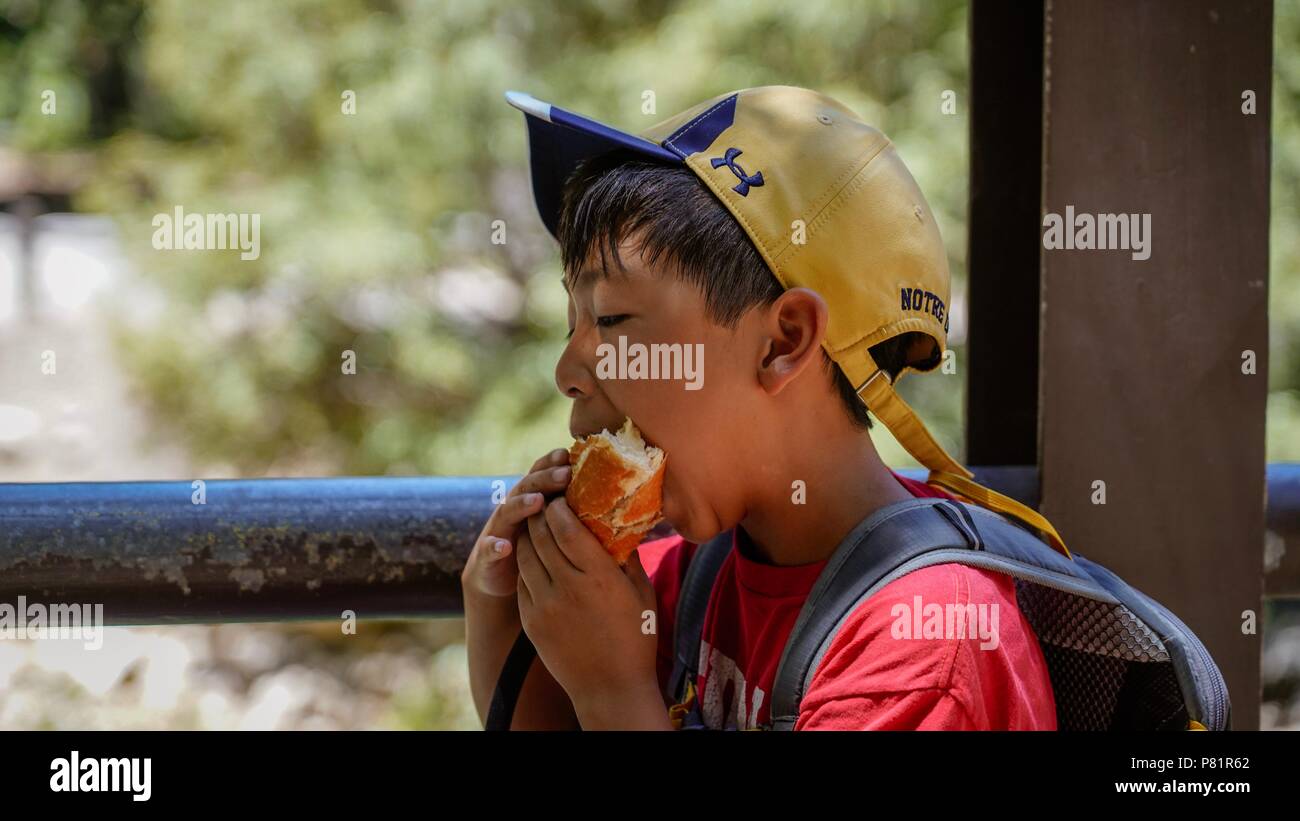 Littlekids hi-res stock photography and images - Alamy