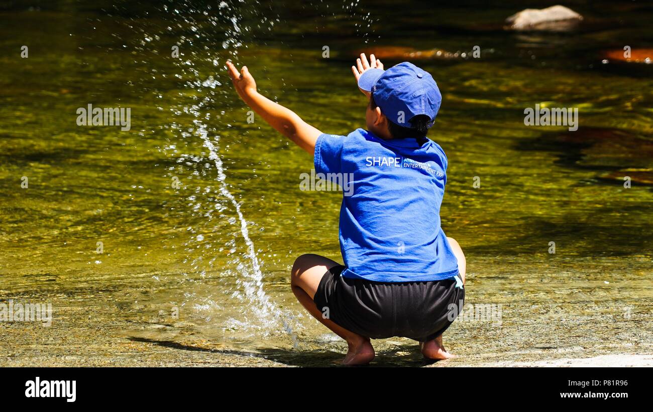 Littlekids High Resolution Stock Photography and Images - Alamy