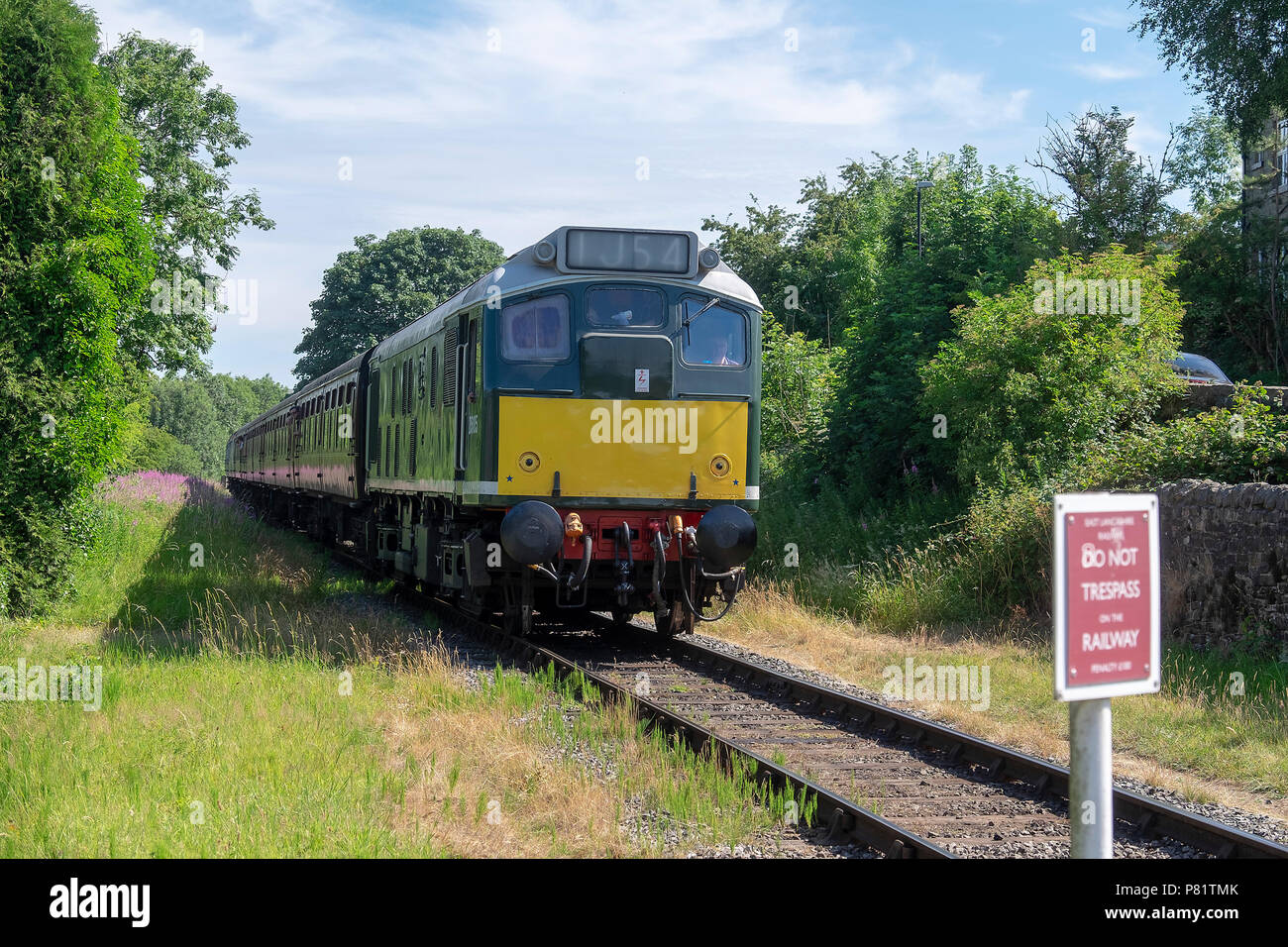 Class 25 loco on the east lancashire railway Stock Photo - Alamy