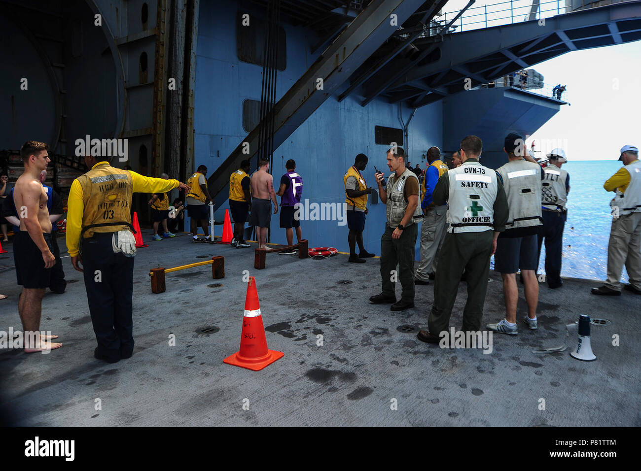 OCEAN (Aug. 27, 2016) Sailors assigned to the aircraft carrier USS ...