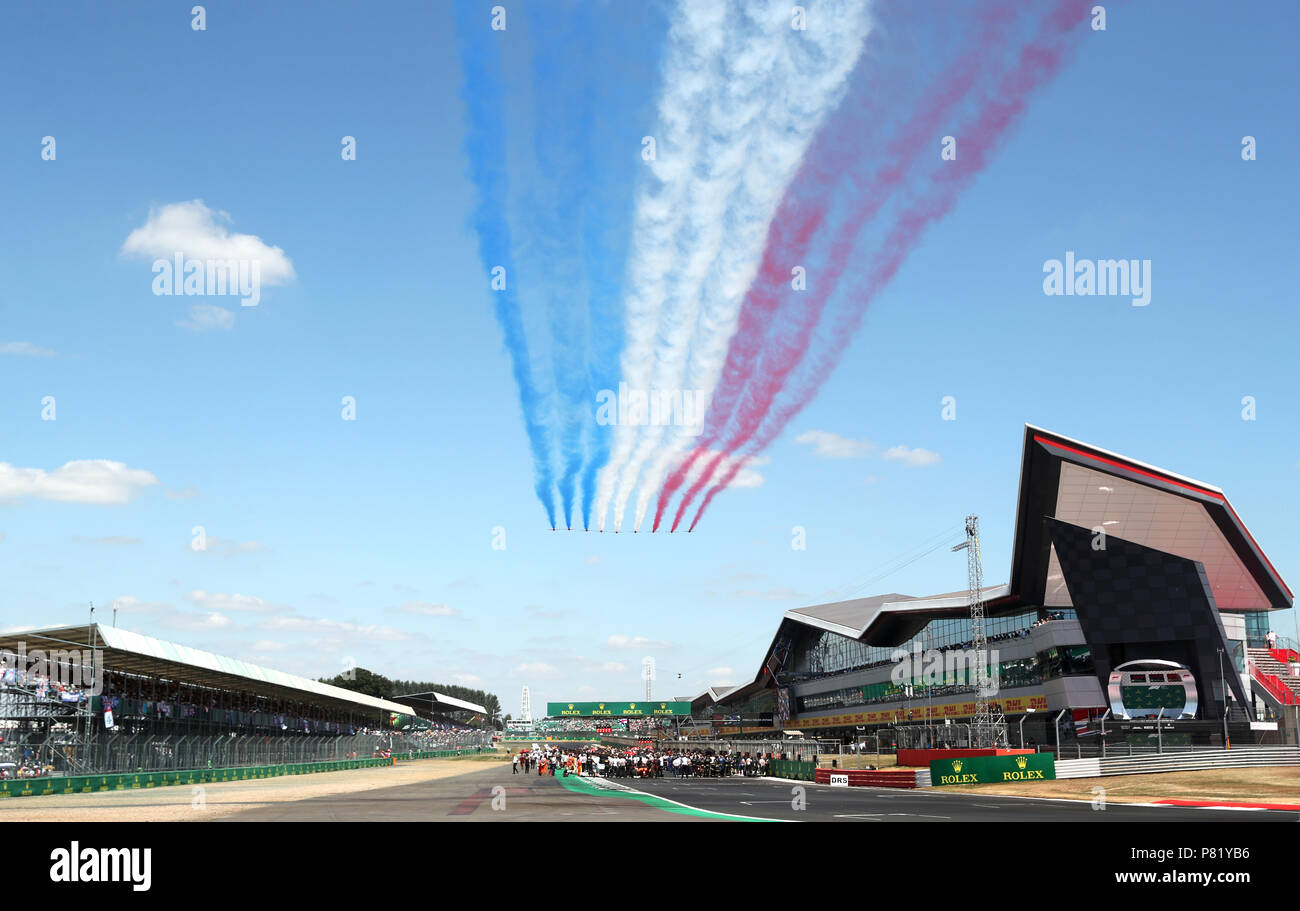 The red arrows fly over circuit hi-res stock photography and images - Alamy