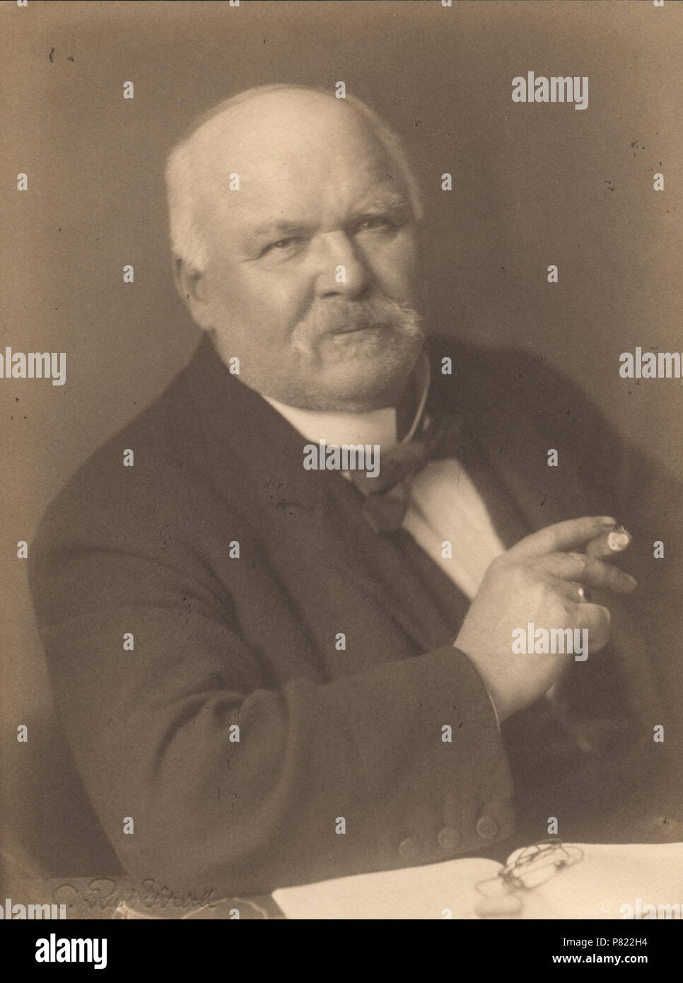 20th century academic portrait hi-res stock photography and images - Alamy