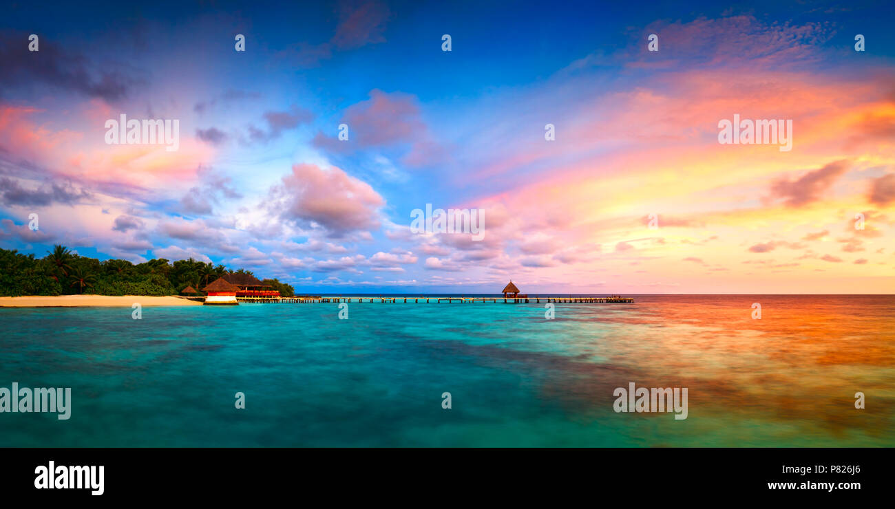 panorama dawn landscape sea tropical Eriyadu island Maldives Stock ...