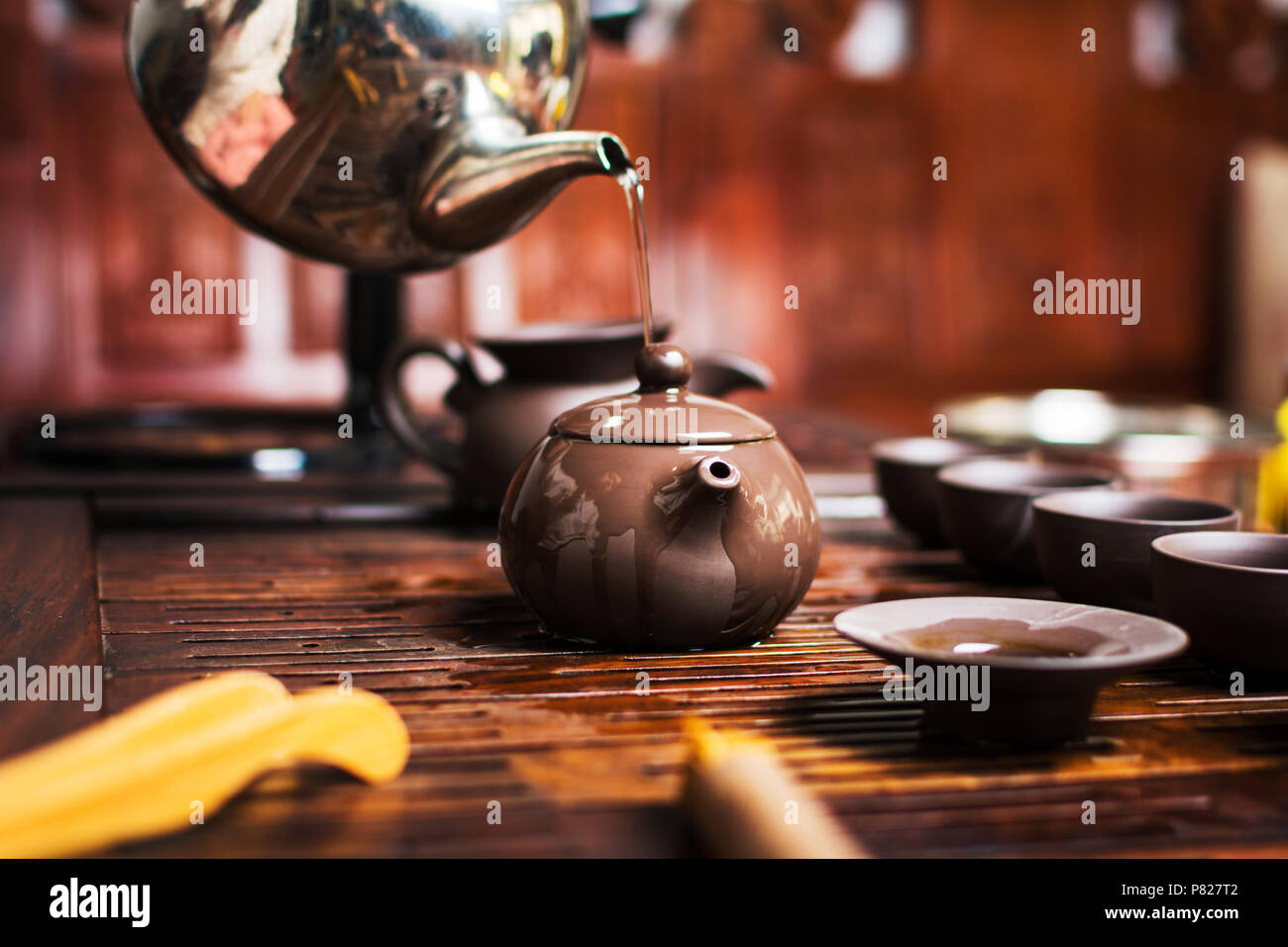 Girl pouring drink hi-res stock photography and images - Alamy