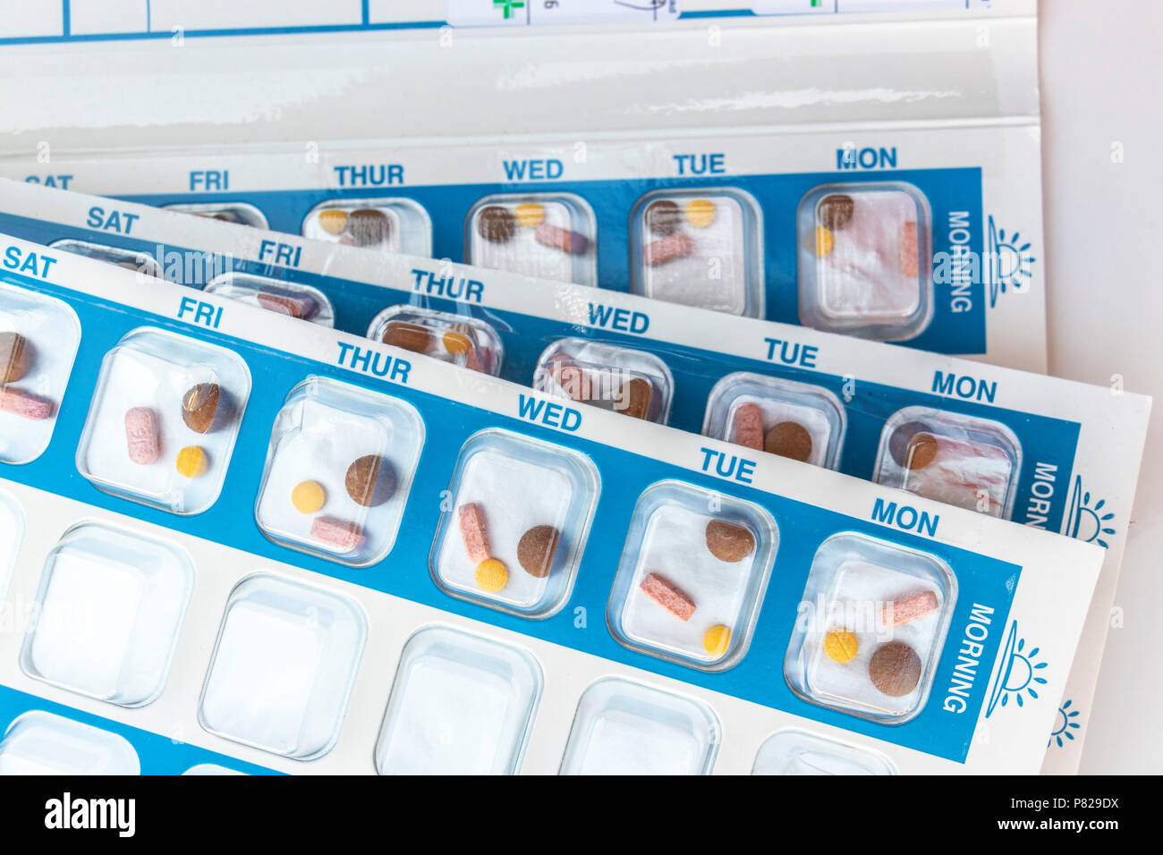 Counting drugs hi-res stock photography and images - Alamy