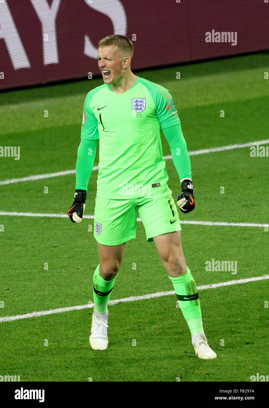 England goalkeeper Jordan Pickford reacts Stock Photo - Alamy