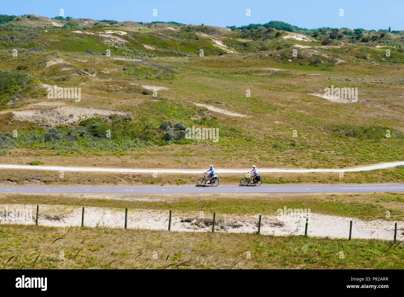 Holland bike path hi-res stock photography and images - Alamy