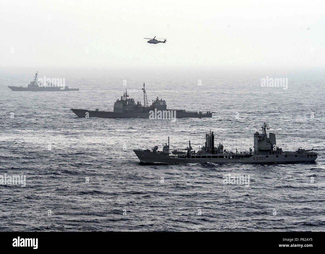The guided missile destroyer uss roosevelt ddg 80 hi-res stock ...