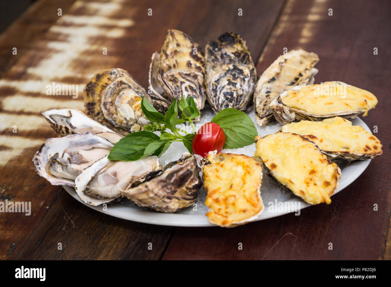 Oyster breakfast hi-res stock photography and images - Alamy