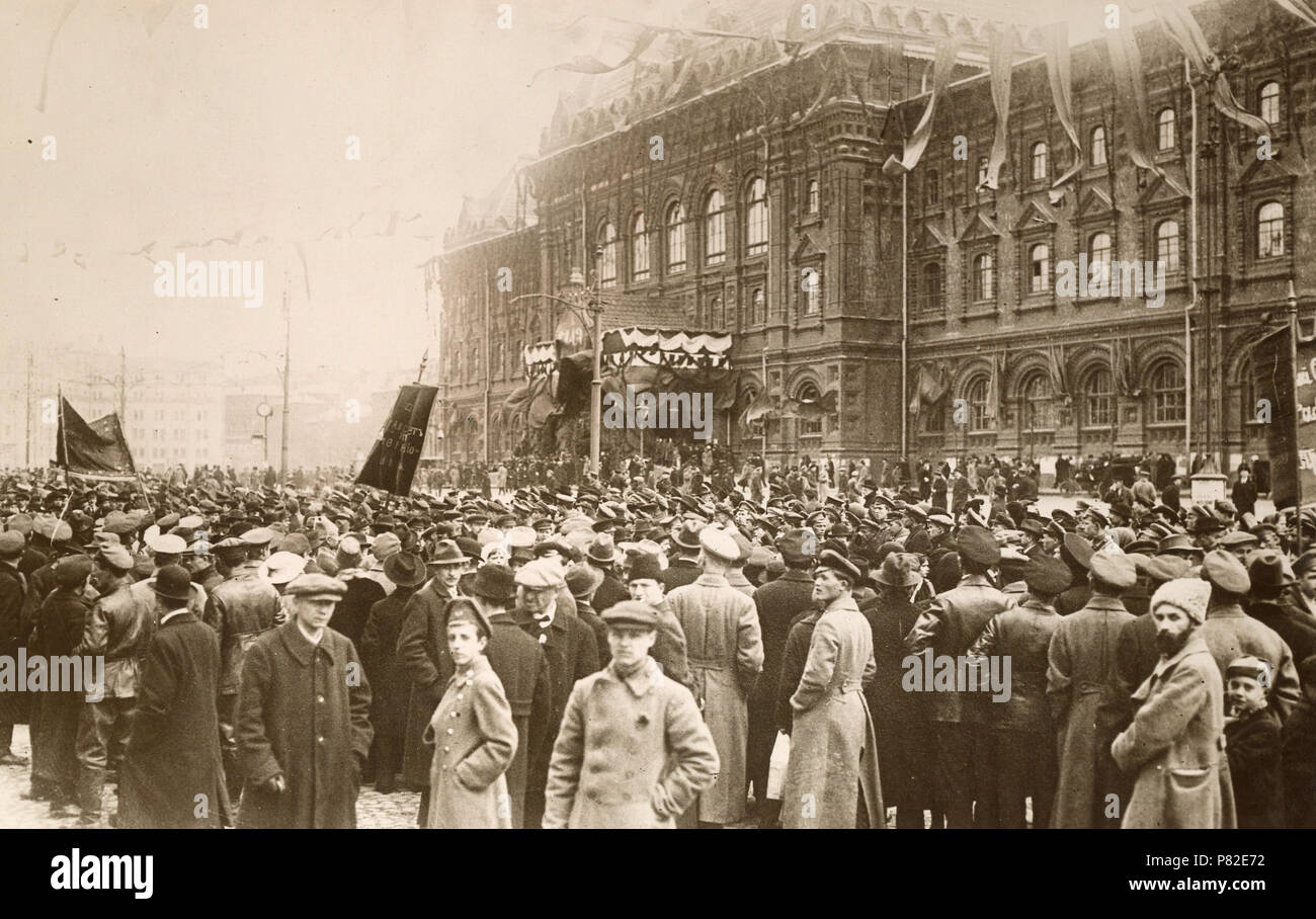 Bolshevik Revolution. Gathering of Bolsheviks in front of the City Duma ...
