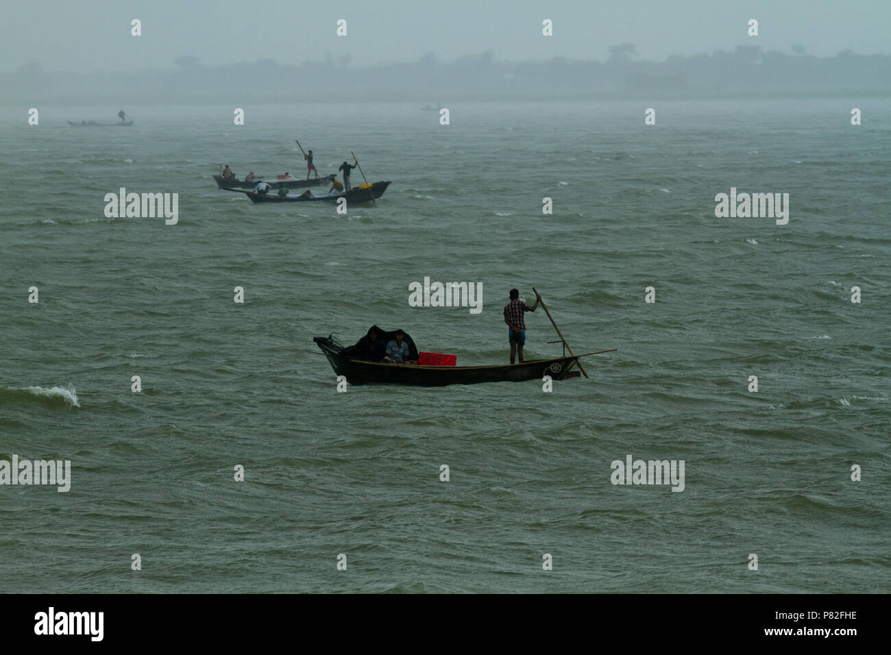 Fishing boats on the meghna river. Chandpur, Bangladesh Stock Photo - Alamy