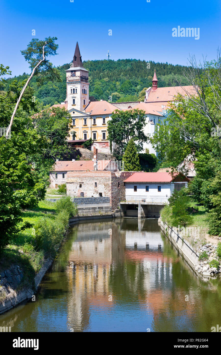 Sazavsky klaster z 1032 (nar. kulturni pamatka), Sazava, Posazavi ...