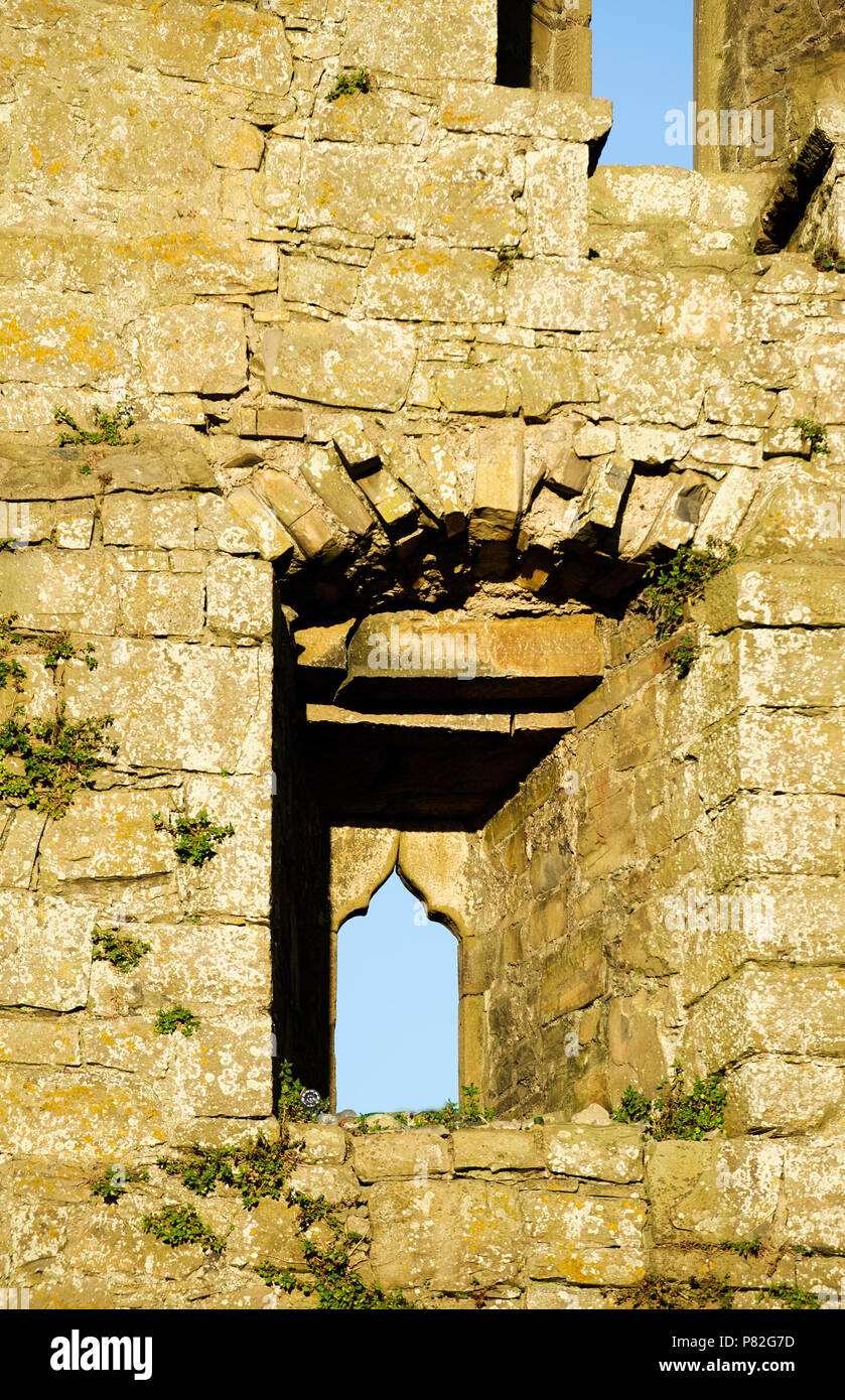 Castle wall window hi-res stock photography and images - Alamy