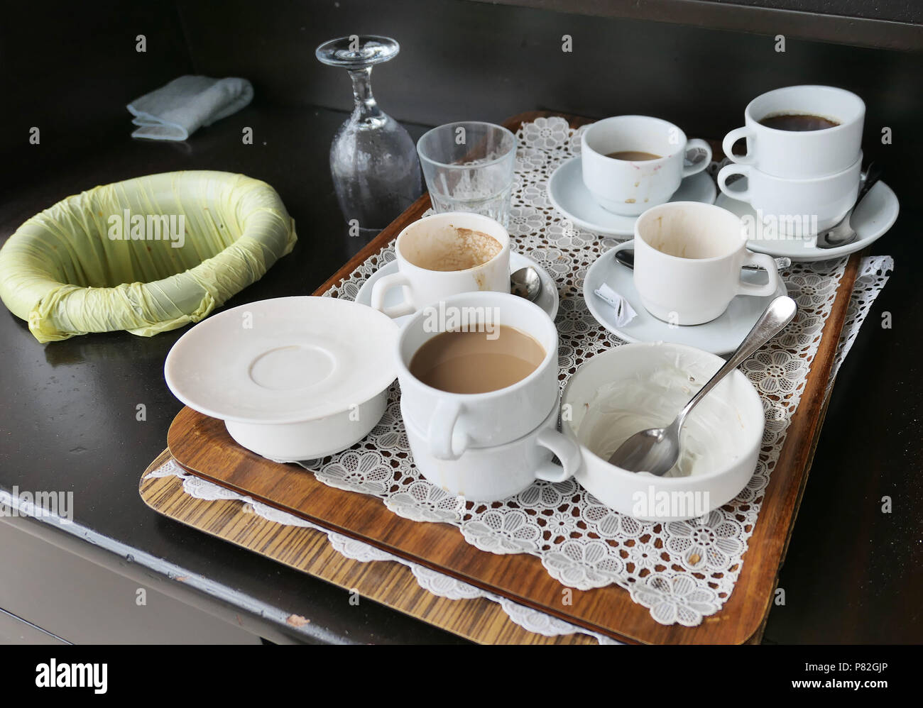 Dirty cups hi-res stock photography and images - Alamy