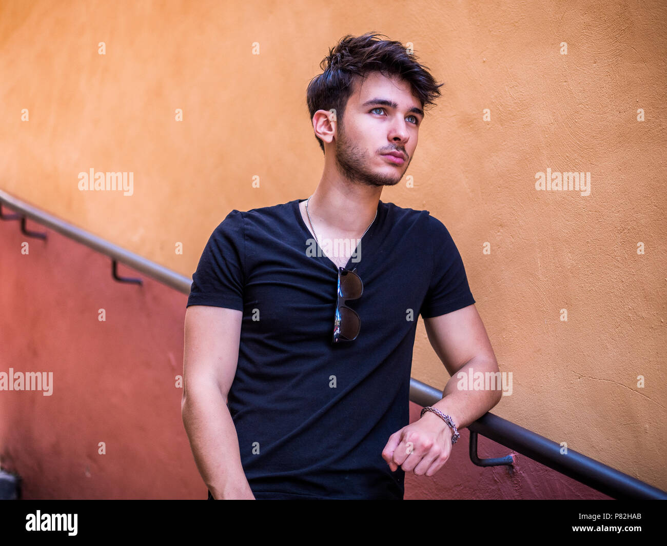 Male model standing pose outdoor hi-res stock photography and images ...