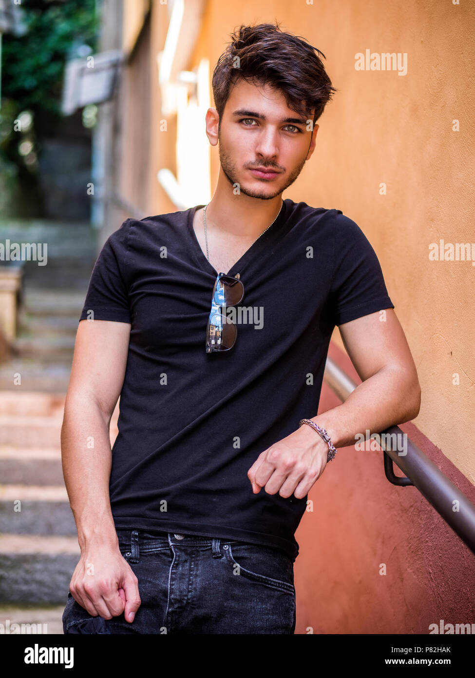 Male model standing pose outdoor hi-res stock photography and images ...